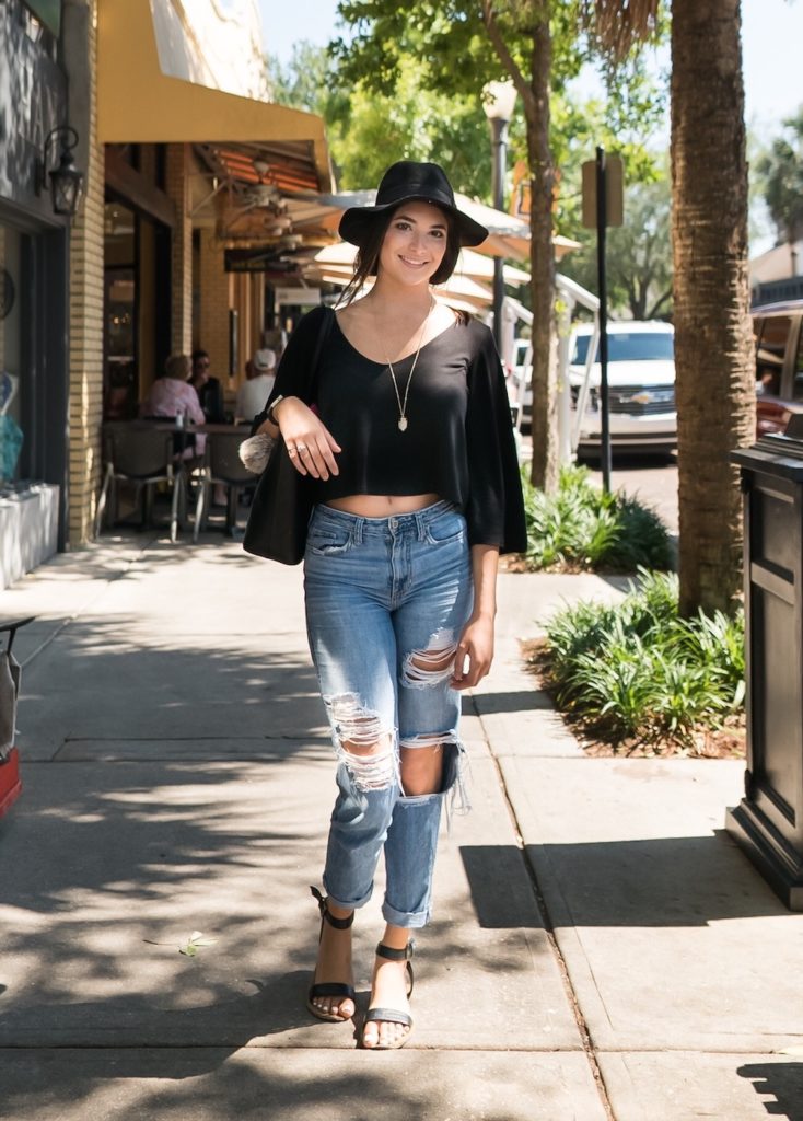 Meet The CollegeFashionista Social Media Society