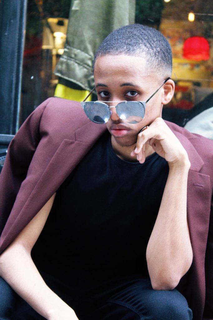 How to Make a Statement With a Minimalistic Style Look