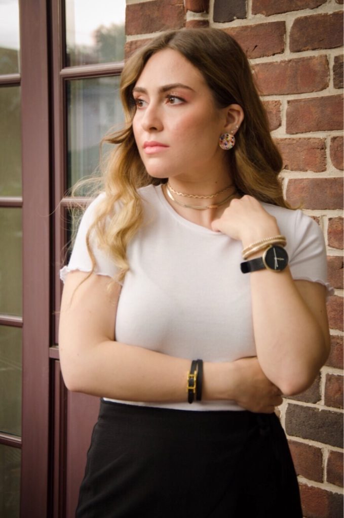 3 Versatile Ways to Wear Your Plain White T-shirt