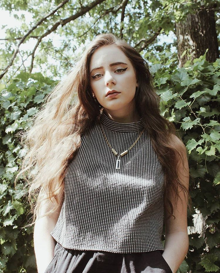 21 Ready-for-Class Hairstyles You Can Copy When You're Out of Ideas