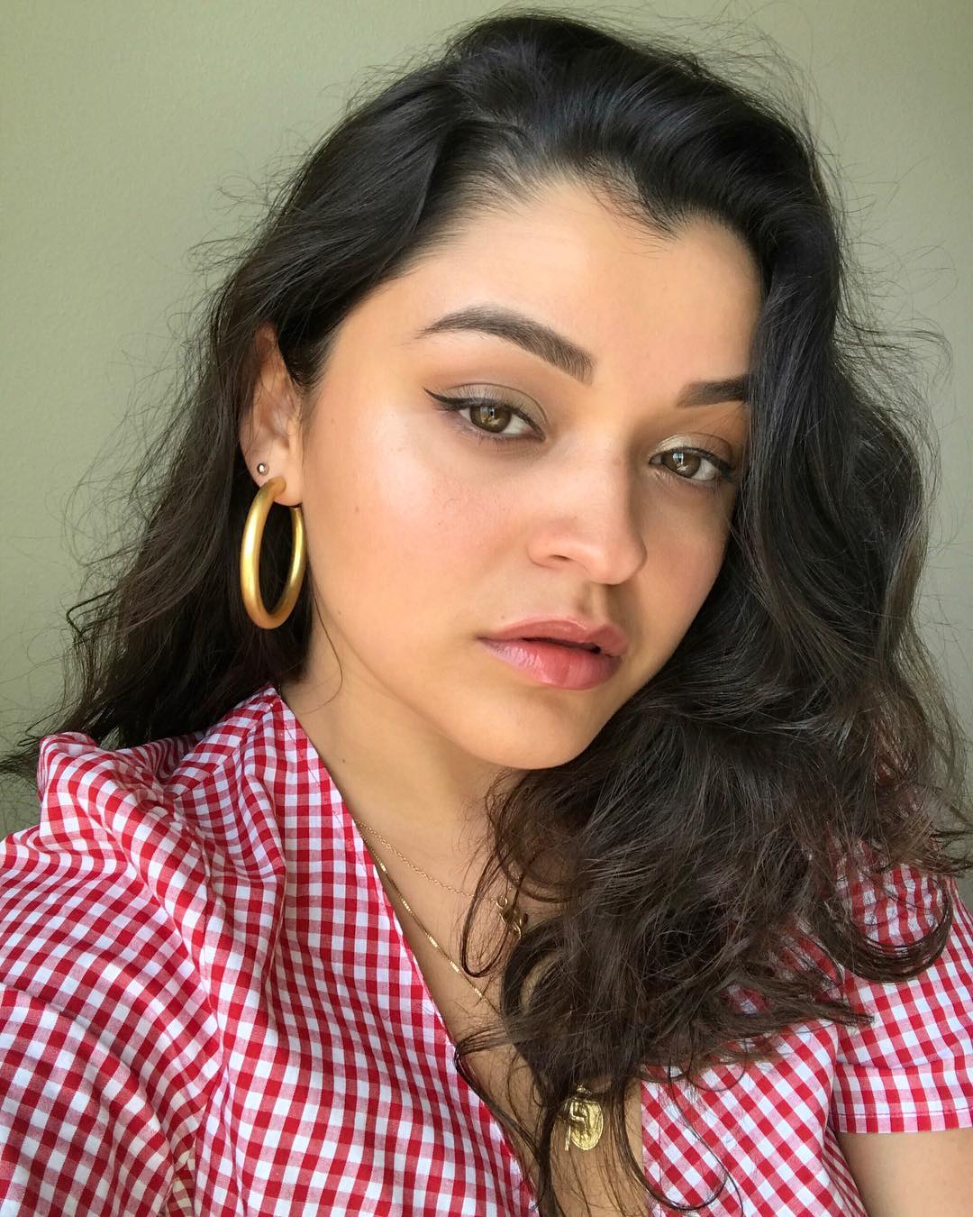 These Day-to-Night Makeup Looks Are a Busy Student’s Dream
