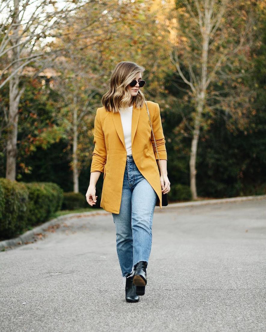 13 Trendiest Ways to Wear the Best Fall Outfits with Jeans