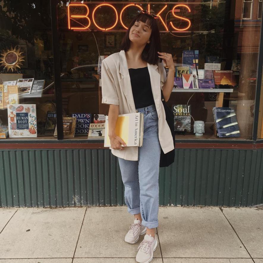 13 Trendiest Ways to Wear the Best Fall Outfits with Jeans