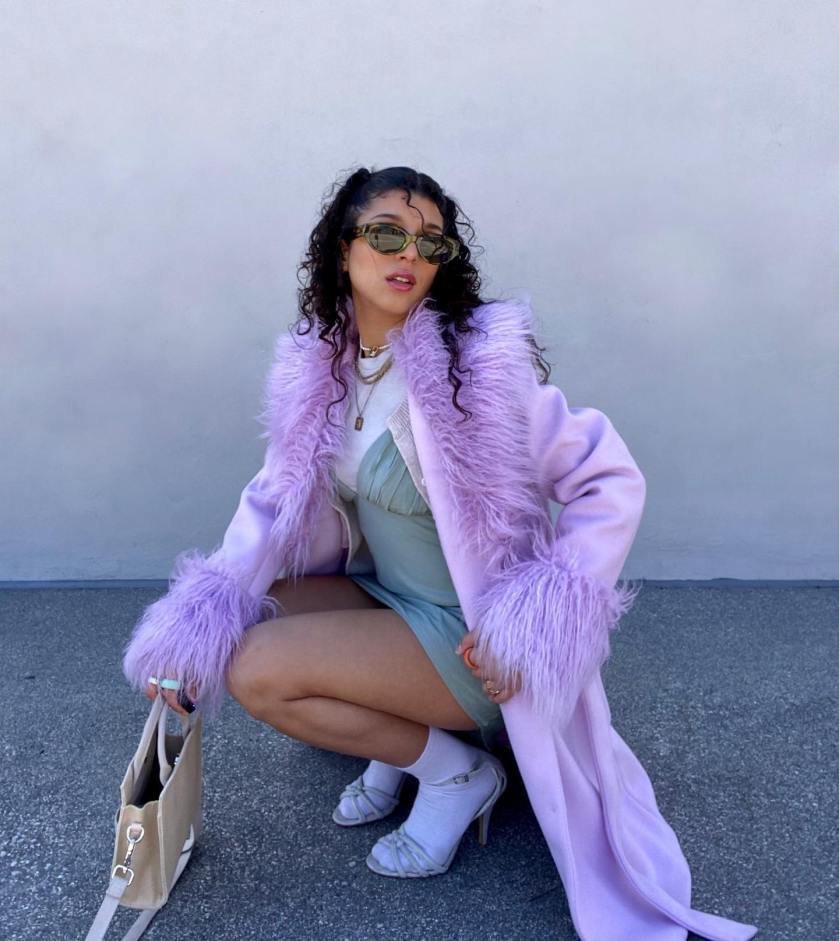 The 15 Items You Need to Create the Perfect College Student Capsule ...