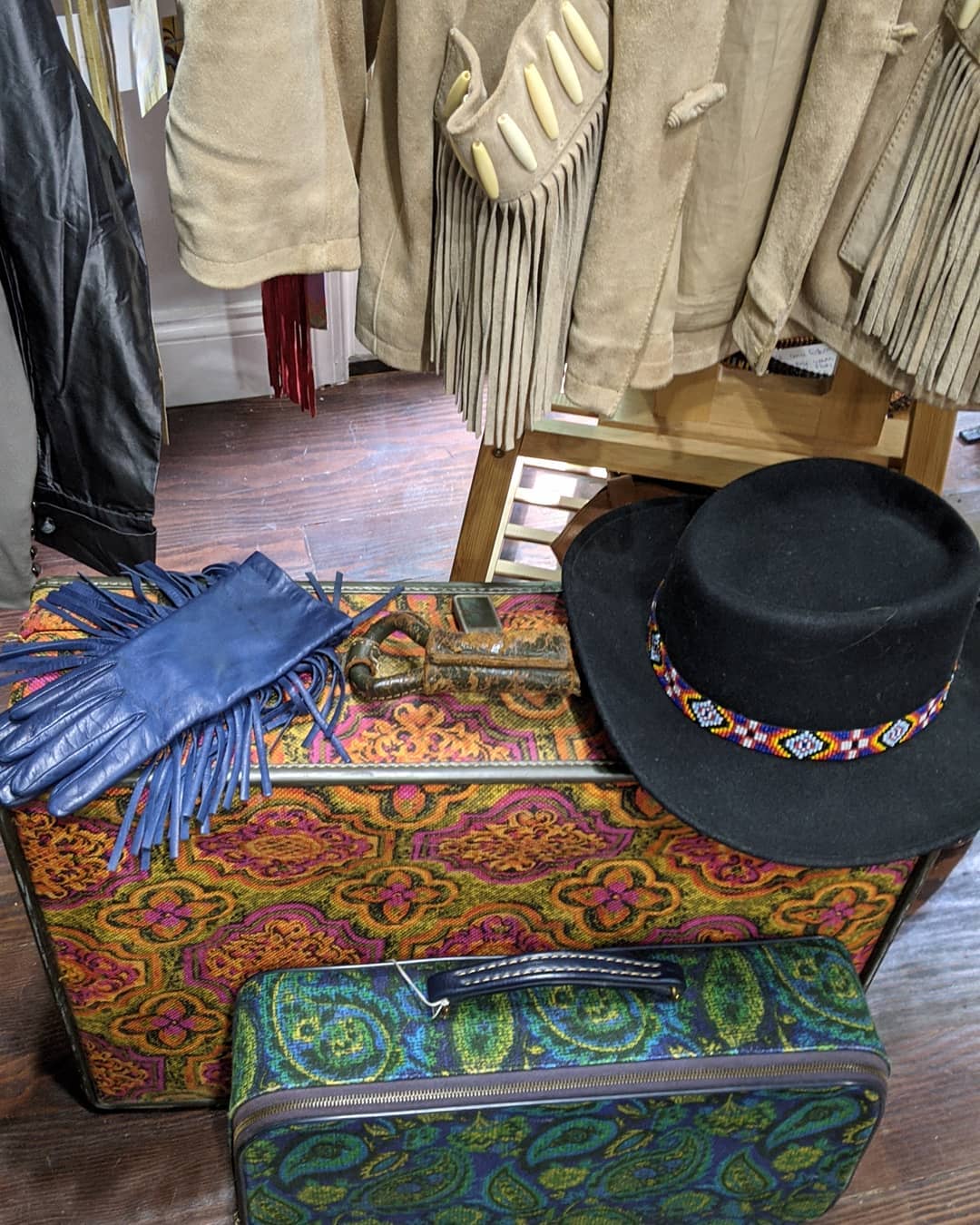 College Fashionista’s Ultimate Guide to Shopping for Vintage - College ...