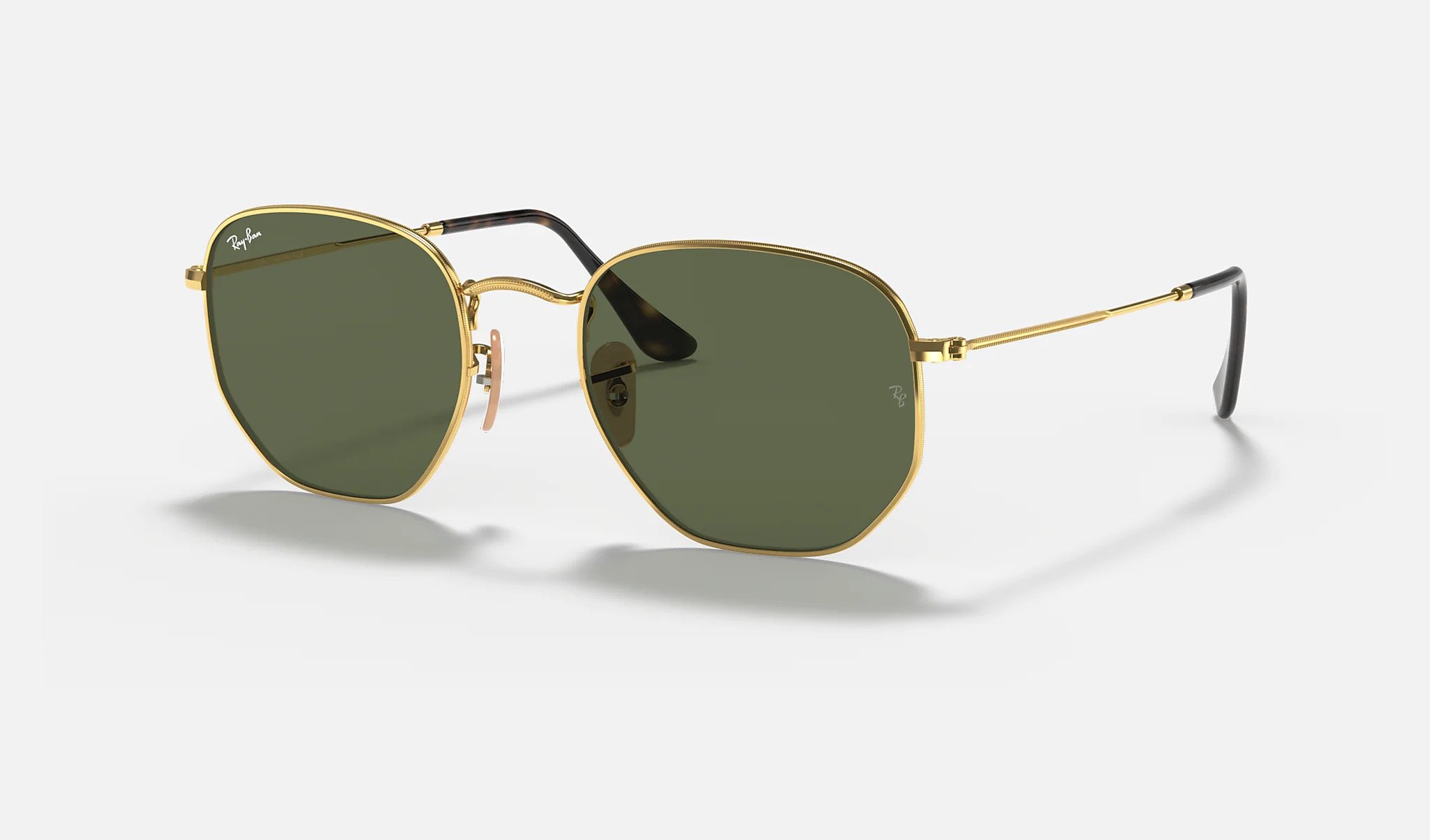 10 Sunglasses Styles That Are Trending Right Now